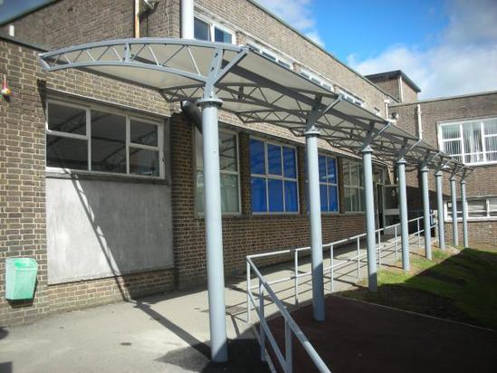 Oxford cantilever covered walkway | Clovis Canopies | ESI External Works