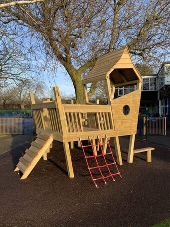 Bespoke treehouse for EYFS play area at London school | Setter Play ...