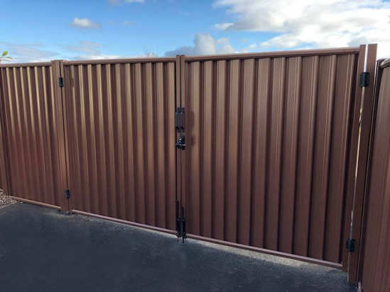 ColourGate plain top driveway gates | ColourFence | ESI External Works