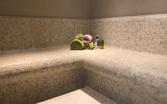 Caloroso - steam room with large format and mosaic tiles | Drom UK ...