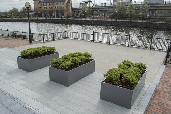 Planters for commercial office landscape, Salford Quays | IOTA | ESI ...