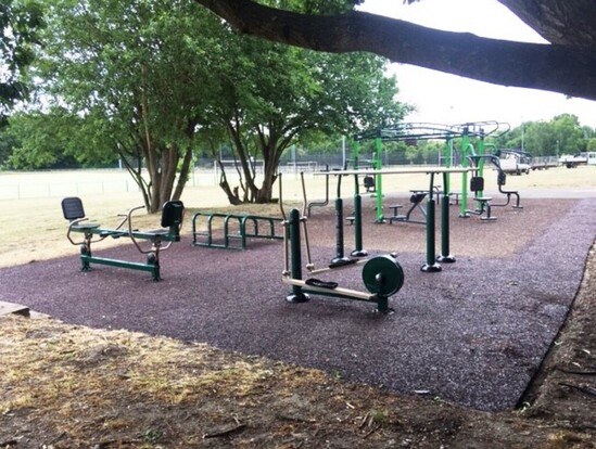 Big Rig outdoor gym - Sandhurst School, Berkshire | Fresh Air Fitness ...