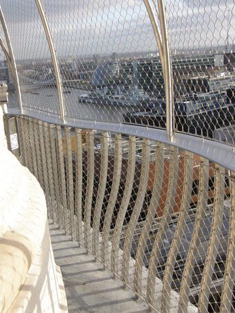 Wire mesh fall protection for viewing platform | MMA Architectural ...