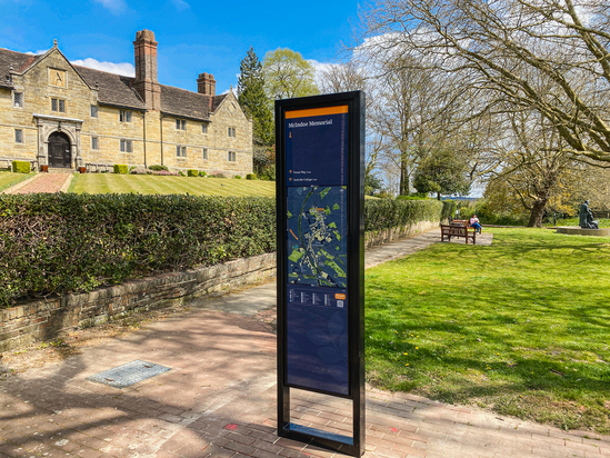 Smart digital wayfinding signage - East Grinstead | fwdesign | ESI ...