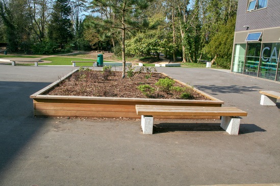 Social seating and planters for new secondary school | Langley Design ...