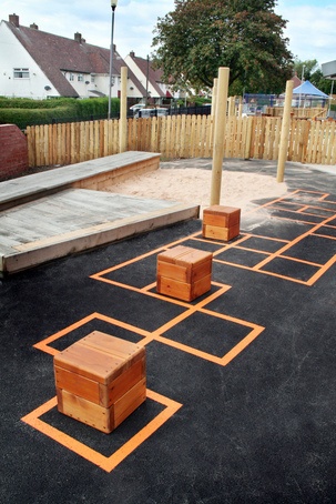 Sheldon Single Seater Cubed Bench Pod - SBN313 | Langley Design Street ...