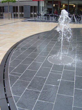 Dry plaza water feature - Lyric Square, Hammersmith | Fountains Direct ...