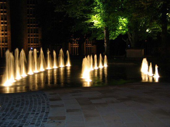 Illuminated dry plaza water feature - Priory Street, Coventry ...