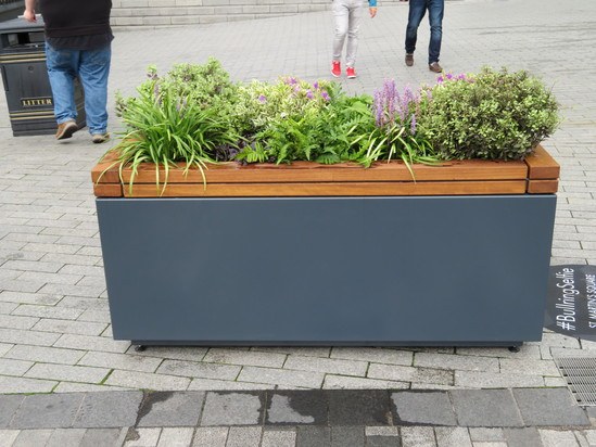 Integrated seating & planters enhance shopping centre | Furnitubes ...