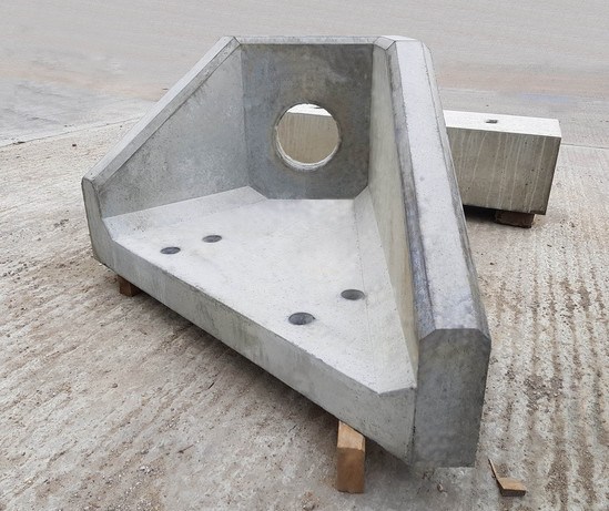 Angled precast concrete headwalls | Althon | ESI External Works