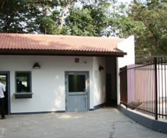 Perimeter security, British Embassy, Kinshasa, DRC | Jacksons Fencing ...