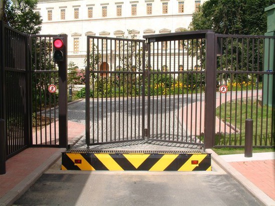 Bi-folding speed gates | Jacksons Fencing | ESI External Works