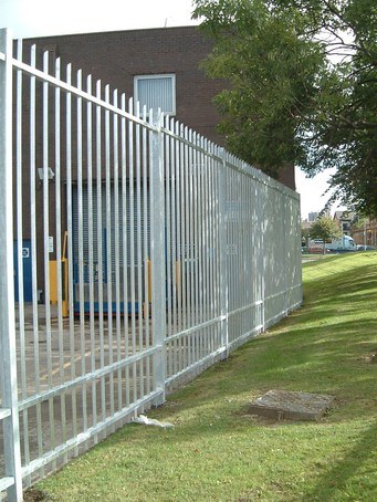 Barbican® square pale vertical bar fencing | Jacksons Fencing | ESI ...