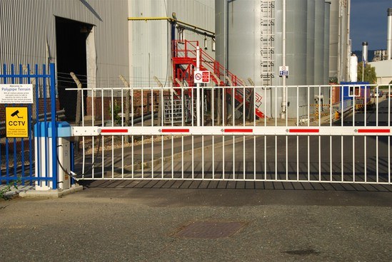 Automatic rising arm barriers | Jacksons Fencing | ESI External Works