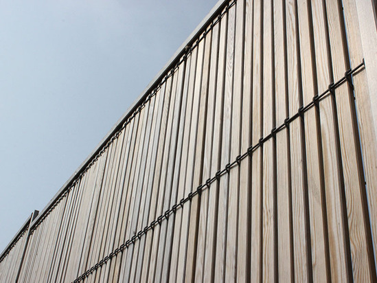 Timber & mesh security fencing protects school boundary | Jacksons ...