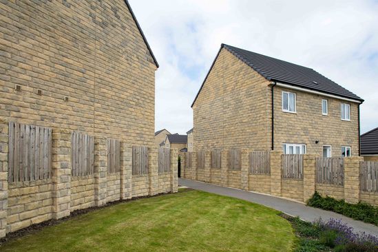 Cromwell reconstructed stone walling | Marshalls | ESI Building Design