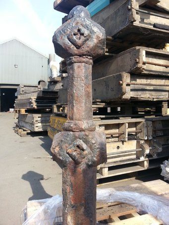 Reproduction of Victorian cast iron posts for Roker Pier ...