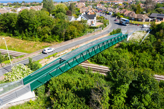 52m single-span foot/cycle bridge over rail tracks | Nusteel Structures ...
