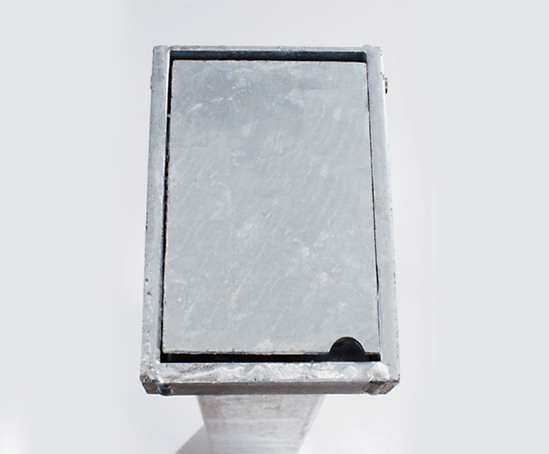 RetractaPost-GL 745 - galvanised steel retractable post | AUTOPA | ESI ...