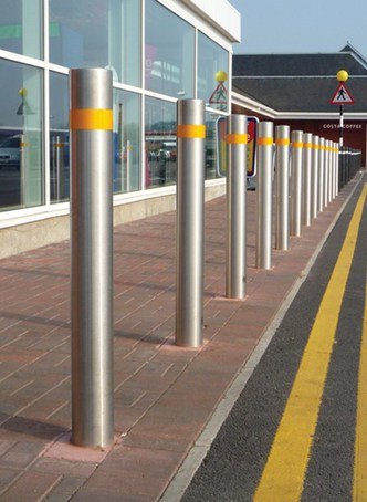 Trinity - stainless steel fixed post | AUTOPA | ESI External Works