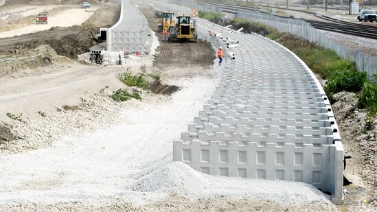 T-Wall® precast concrete modular gravity retaining wall | Reinforced ...