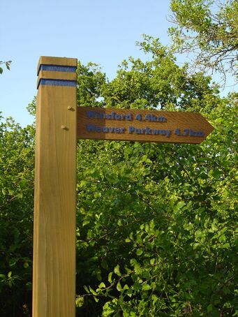 Solid oak directional fingerposts | Shelley Signs | ESI External Works