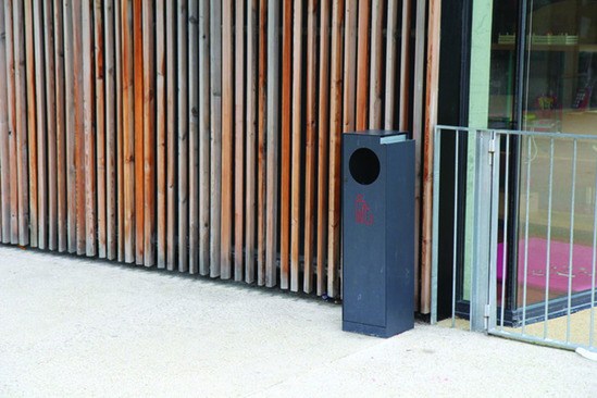 Crystal fully-enclosed all-steel outdoor litter bin | Environmental ...