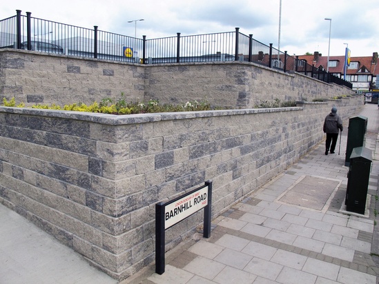 Secura Grand Concrete Retaining Walls | Tobermore | ESI External Works