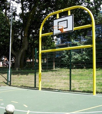Fence mounted basketball hoop with steel backboard | Zaun | ESI ...