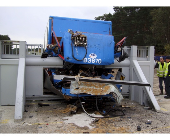 SG1500CR Armoured Vehicle Gate | Avon Barrier | ESI External Works