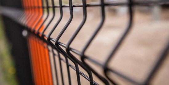 VGuard rigid mesh fencing secures construction site | Barkers Fencing ...