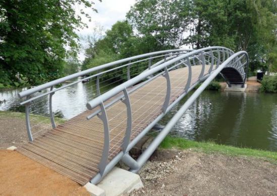 Tubular truss bridge over River Cherwell, Christ Church | CTS Bridges ...