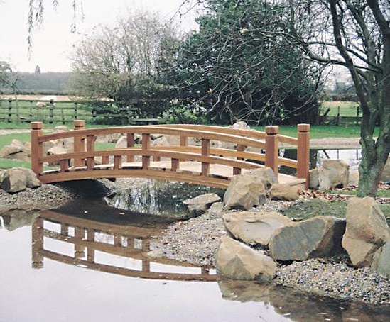 Timber footbridges - hardwood and softwood | CTS Bridges | ESI External ...