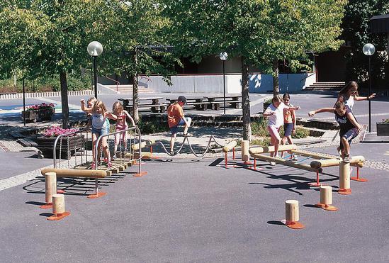 Trim Trail - Balance | eibe play Ltd | ESI External Works