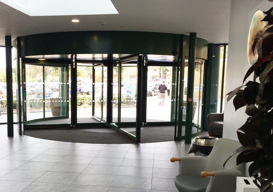 Automatic revolving door provides access for hospital | TORMAX UK | ESI ...