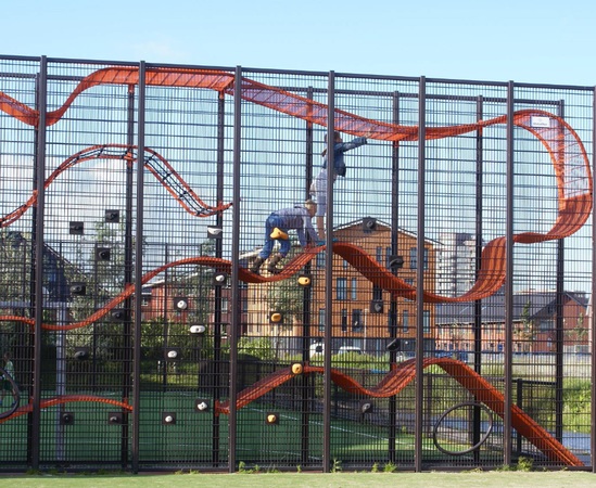 Wall Holla 14 - modular play for narrow sites, 42 users | Redlynch ...