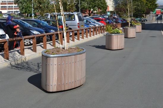 Castleton timber planters - Rochdale town centre | Street Design | ESI ...