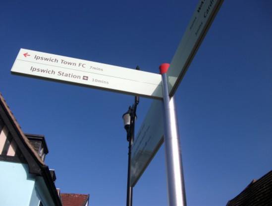 Fingerpost directional signs | Trueform | ESI External Works