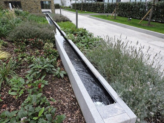 Rill, cascade and mirror pool - Nine Elms, London | Ustigate | ESI ...