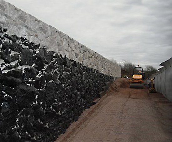 TERRAM 1BZ drainage for park-and-ride retaining walls | Terram | ESI ...