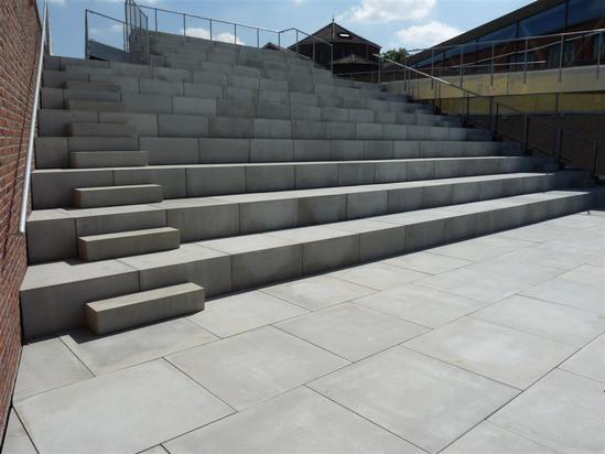 Custom concrete steps and slabs for university courtyard | URBASTYLE ...