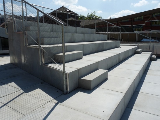 Custom concrete steps and slabs for university courtyard | URBASTYLE ...