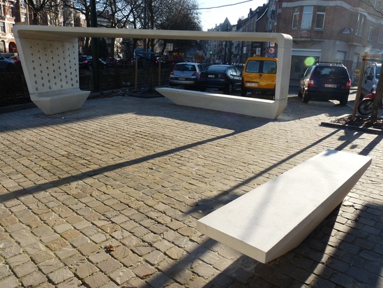 Architectural concrete bench / shelter - Schaerbeek(B) | URBASTYLE ...