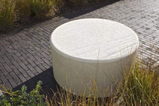 Circular concrete seat | Schellevis | ESI External Works