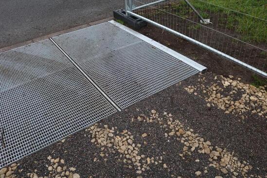 Heavy-duty root bridge protects Class A tree - Wokingham | Green Grid ...