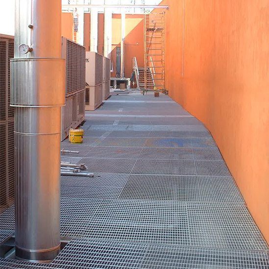 Pressure-locked mild steel floor gratings | Lang+Fulton | ESI Building ...