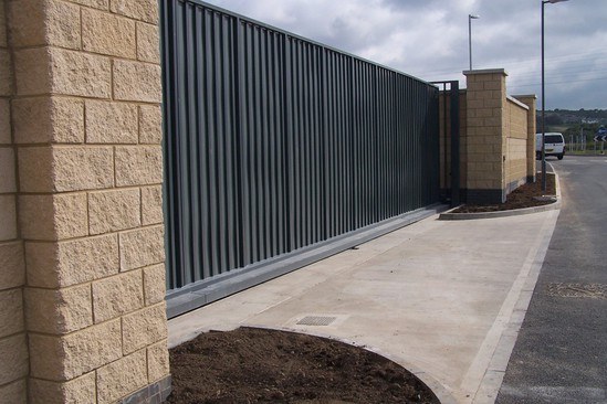 Tracked security sliding gates | Frontier Pitts | ESI External Works