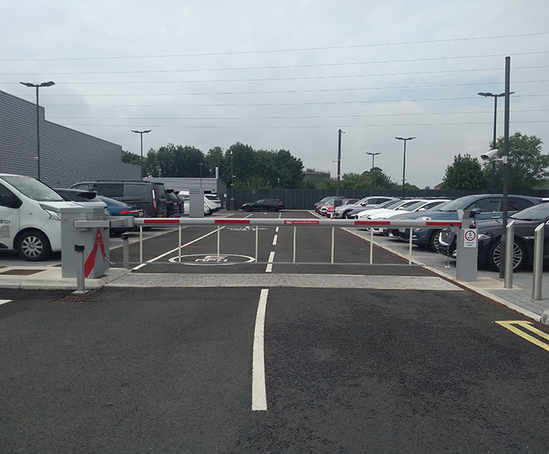 PAS 68 Terra Compact barrier - 3.5t @ 30mph | Frontier Pitts | ESI ...