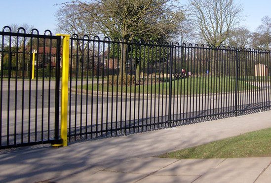 TR800 Play bow-top self-raking railings | Heras UK | ESI External Works