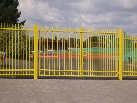 Self-raking railing gates | Heras UK | ESI External Works